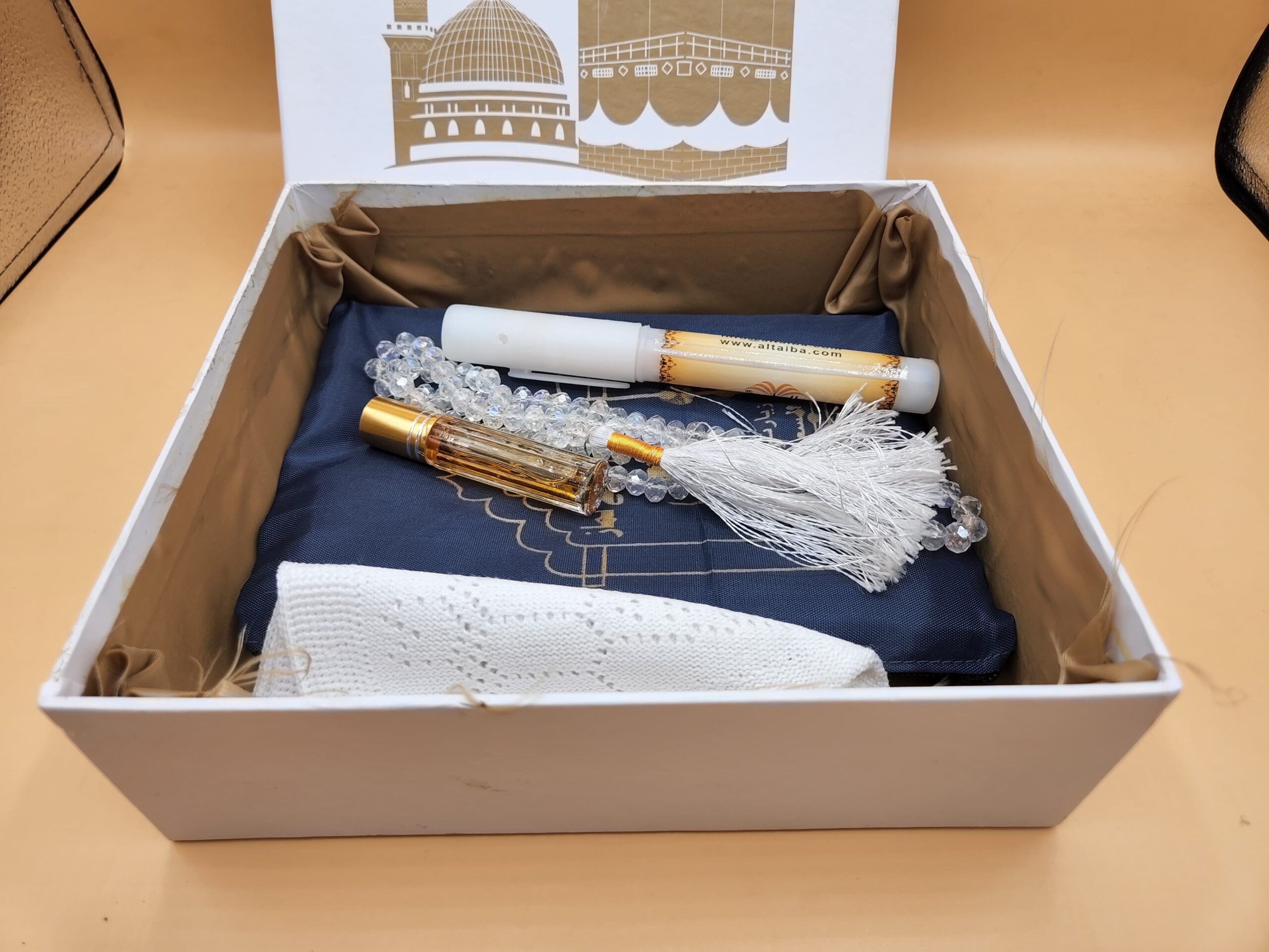 Islamic Gift Box – Hajj & Umrah Return Gift – Alif By Uswa | Ahram Walay